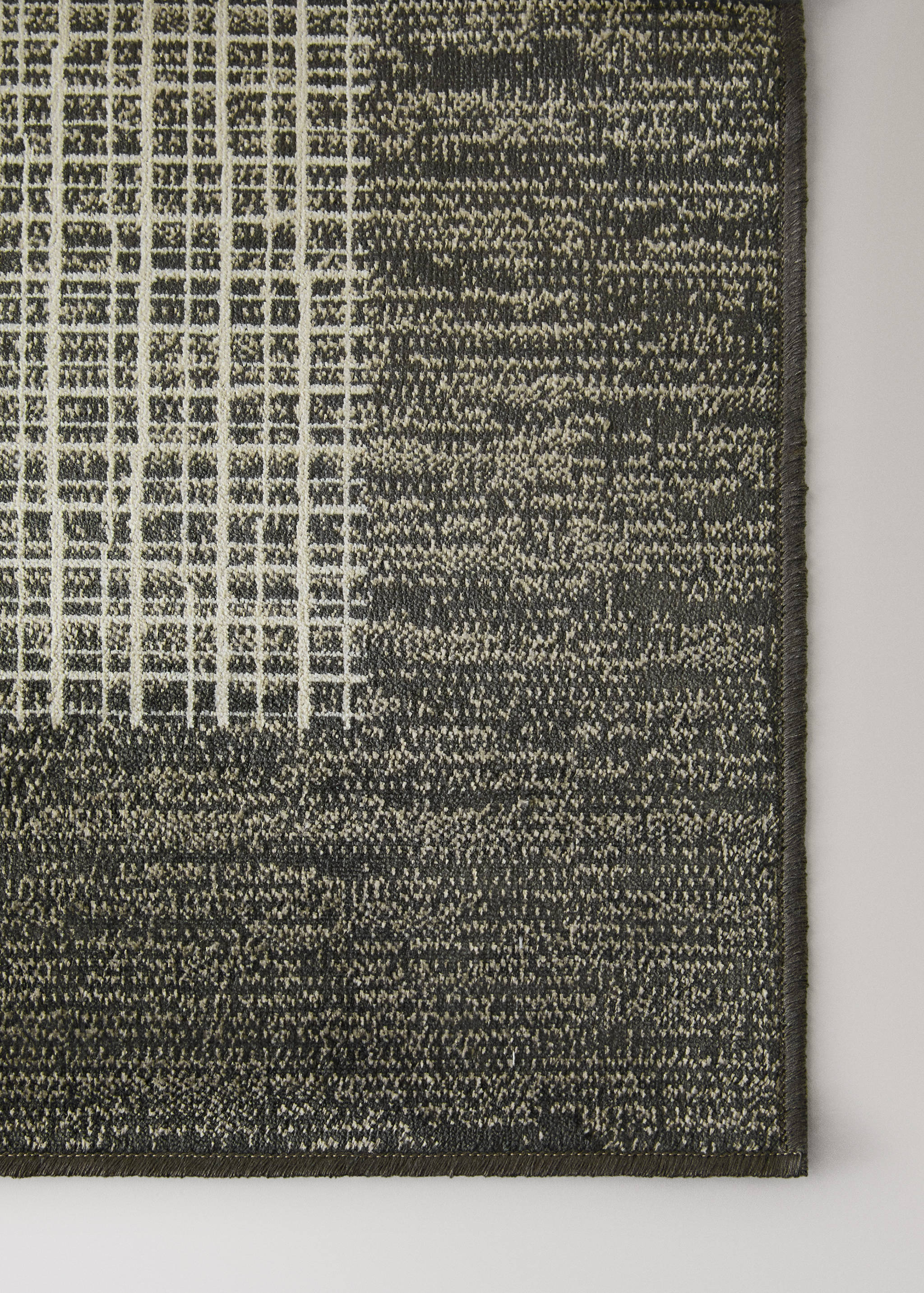 Small geometric yarn rug - Home | MANGO United Kingdom
